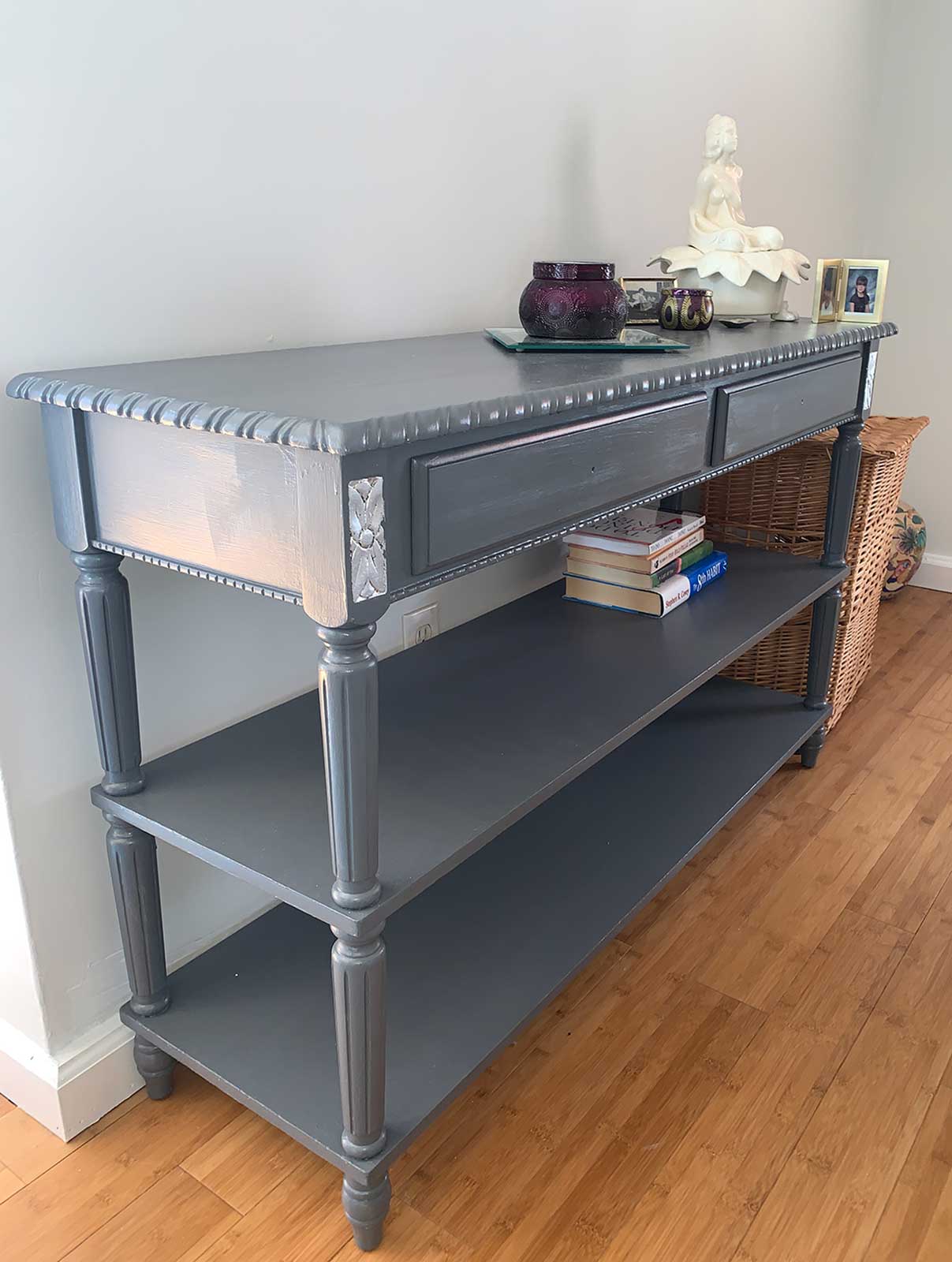 How to Paint Wood Furniture Like a Pro: Easy Steps for a Smooth ...